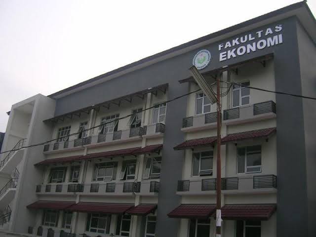 Prodi S-1 Manajemen FE Unimed Raih Akreditasi Unggul
