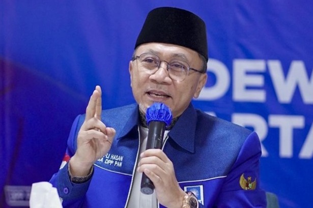 Putri Zulkifli Hasan Ditunjuk Jadi Ketua Fraksi PAN di DPR RI Putri Zulkifli Hasan Ditunjuk Jadi Ketua Fraksi PAN di DPR RI