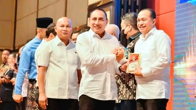 Raih WTP 5 Kali, Pemkab Batu Bara Terima Penghargaan dari Pemprovsu