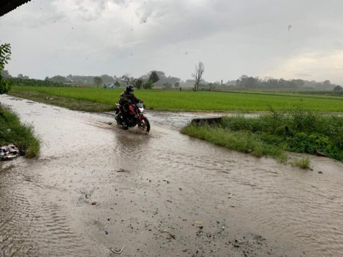 Rusak Parah, Jalan Utama Nagori Bahal Gajah Sidamanik Dibangun Tahun Ini