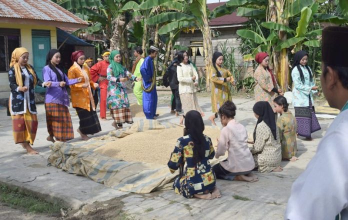 Sanggar Seni Pusaka Aru Teater Garis, Lestarikan Budaya Lewat Tarian Adat