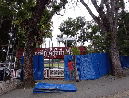 Seng Penutup Proyek Lapangan Adam Malik Dibongkar