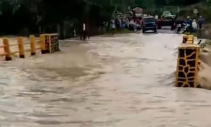 Sering Diterjang Banjir, Jembatan Andarasi Simalungun Terancam Ambruk Sering Diterjang Banjir, Jembatan Andarasi Simalungun Terancam Ambruk