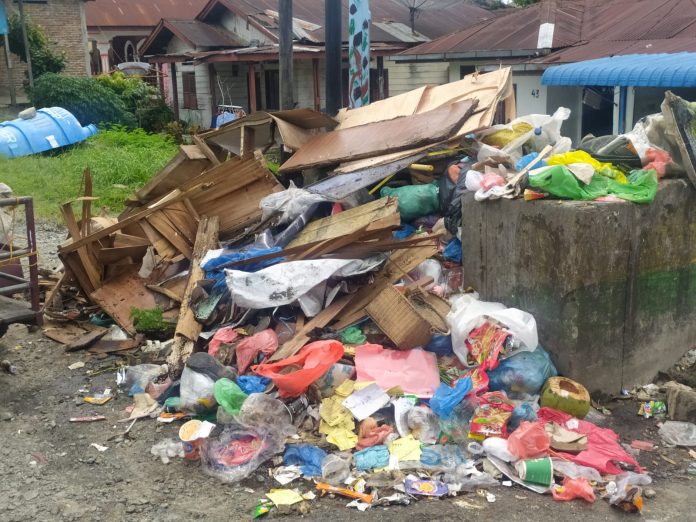 Siantar Diserbu Sampah Busuk di TPS, Kadis DLH : Alat Berat Sampah Rusak