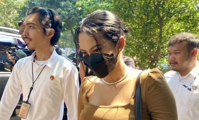 Siskaeee dan Pemeran Pria Tersangka Film Porno Diperiksa Hari Ini