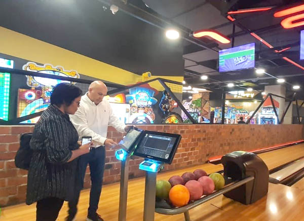 Staycation di Akhir Tahun? Nikmati Serunya Main Social Bowling di Medan