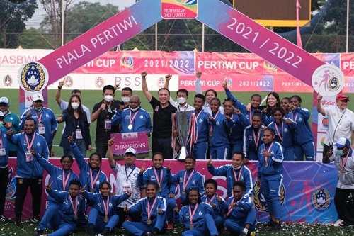 Tim Sepak Bola Putri Papua Juara Piala Pertiwi 2022