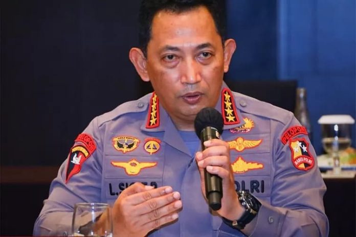 TNI-Polri Teken Deklarasi Komitmen Netralitas Pemilu 2024 TNI-Polri Teken Deklarasi Komitmen Netralitas Pemilu 2024