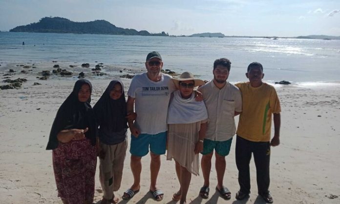 Turis Mancanegara Mulai Minati Pantai Pandaratan Tapteng