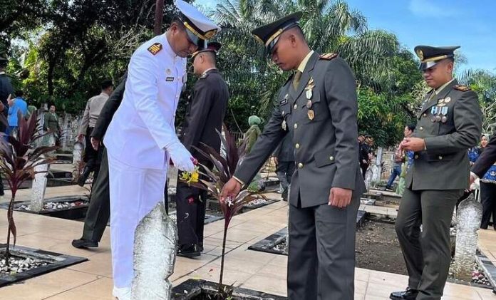 Upacara Ziarah Nasional di TMP Syuhada Binjai Rangkaian Peringatan HUT TNI ke-79