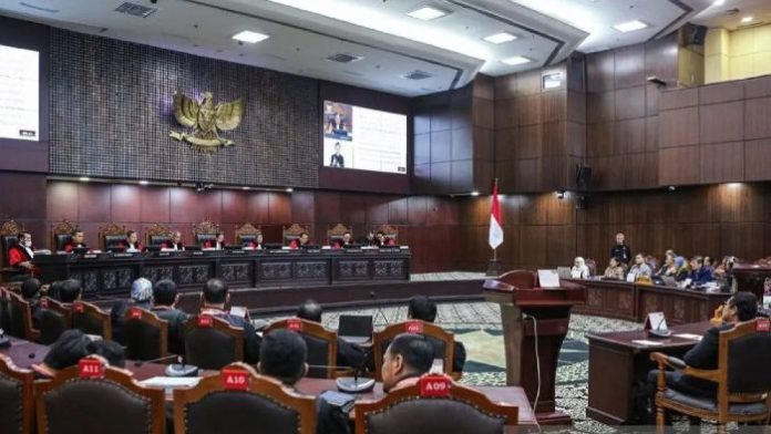 Pemeriksaan Materi Gugatan Susanti-Ronald Dimulai di MK Besok