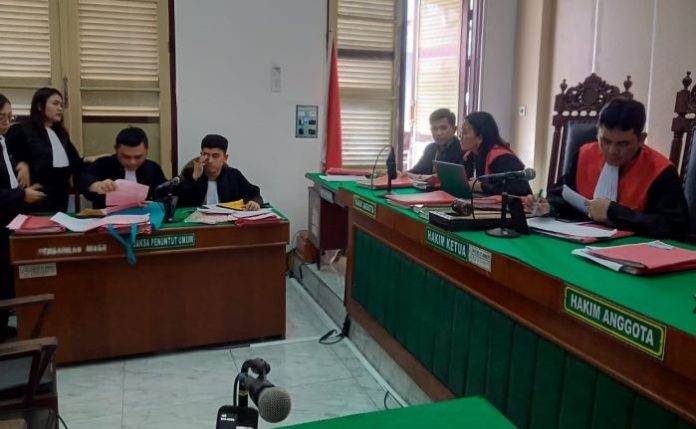 Rampok Uang Nasabah Rp5 Miliar, Pegawai BRI Medan Putri Hijau Dituntut ... Rampok Uang Nasabah Rp5 Miliar, Pegawai BRI Medan Putri Hijau Dituntut ...